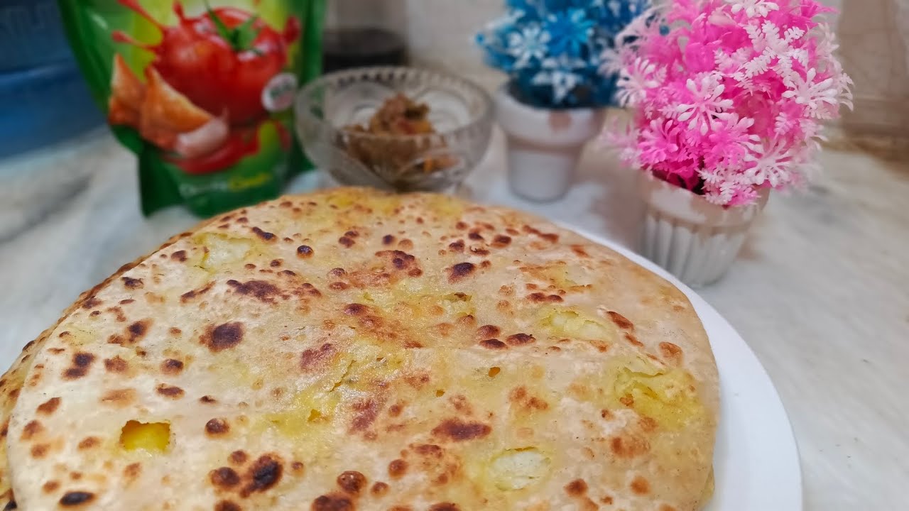 Delicious Aloo Paratha Recipe | Pakistani Breakfast Favorite" - YouTube