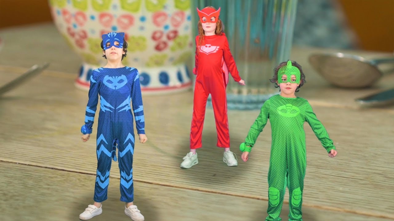 The PJ Masks Shrink! ⭐ Heroes VS Villains ⭐ PJ Masks In Real Life - YouTube