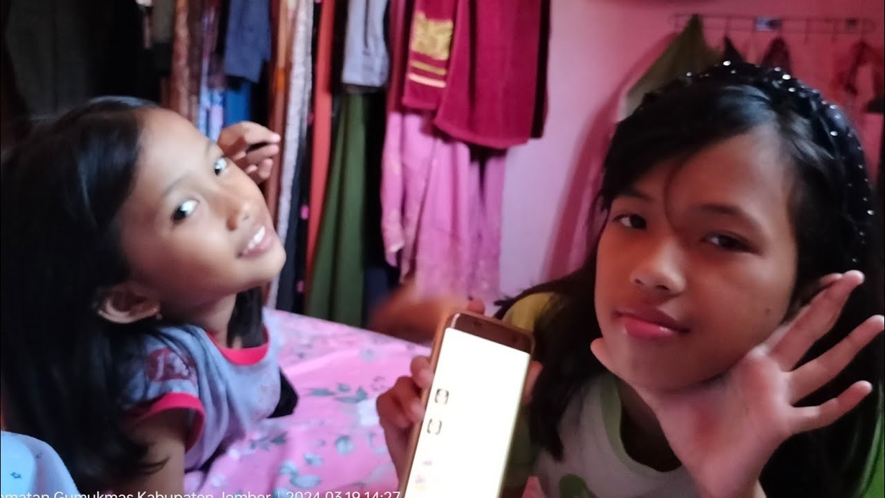 Kakak Sama Adek Lagi Mencari Game Ff Youtube