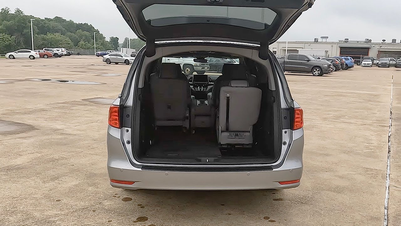 2024 Honda Odyssey Tutorials - How To Use Stowing Magic Rear Seats ...