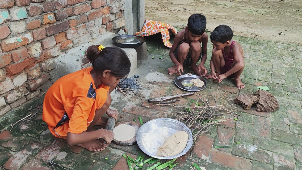 आज मेंने बनाई है काशीफल की सब्जी और पराठे Today I have made Kashiphal ...