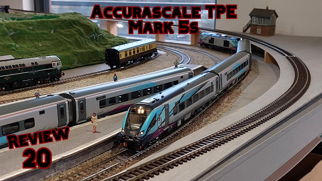 Opening the Accurascale TPE mark 5 coaches - YouTube
