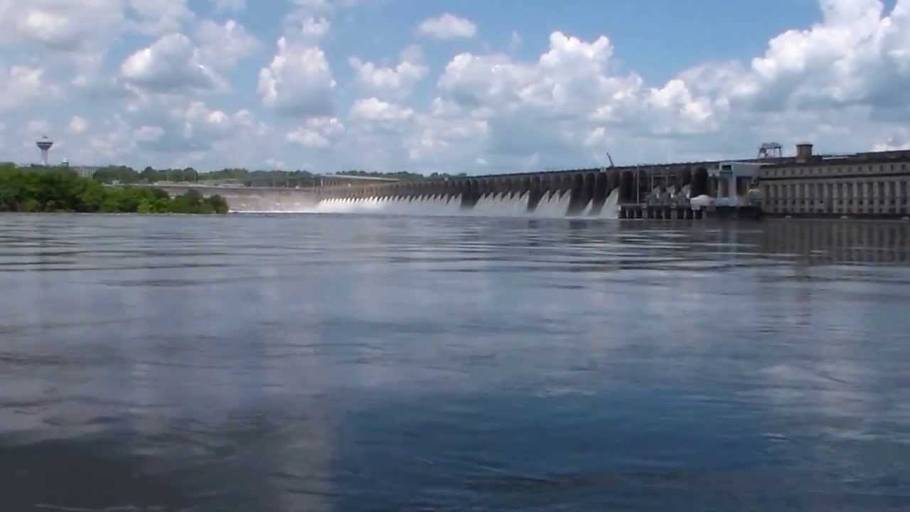 Wilson Dam flood waters pouring into Pickwick Lake in NW Alabama. - YouTube
