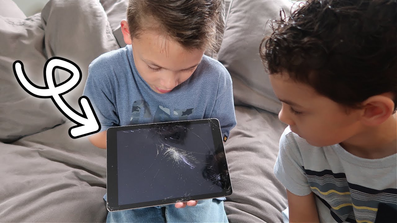 SHATTERED iPAD 😱 | NEW TABLET SURPRiSE + SETTiNG iT UP - YouTube