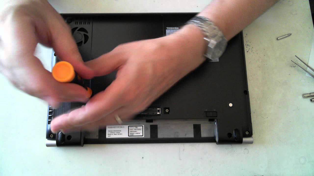 Toshiba R30-A Memory & Hard Drive Upgrade - YouTube
