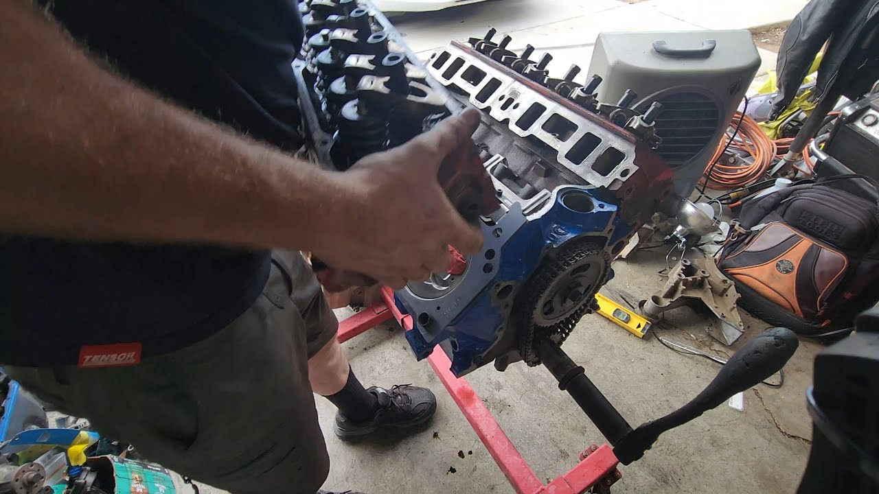 V8 Ford Ranger PT.4- New Engine Assembly - YouTube