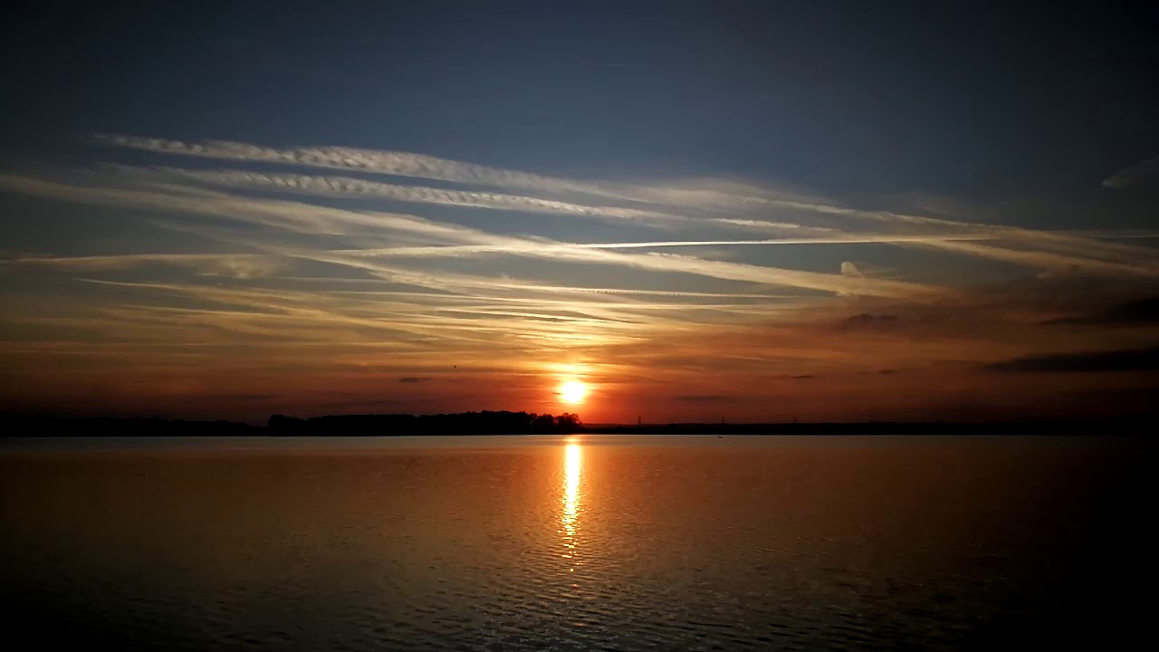 apus de soare, pe malul Oltului... toamna... - YouTube