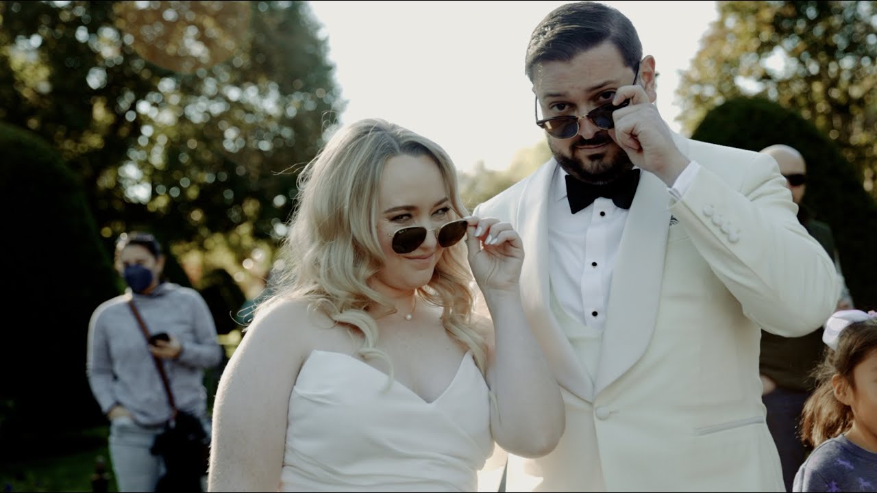 Couple gets Rick Rolled during their ceremony | Wild Eclectic Wedding ...