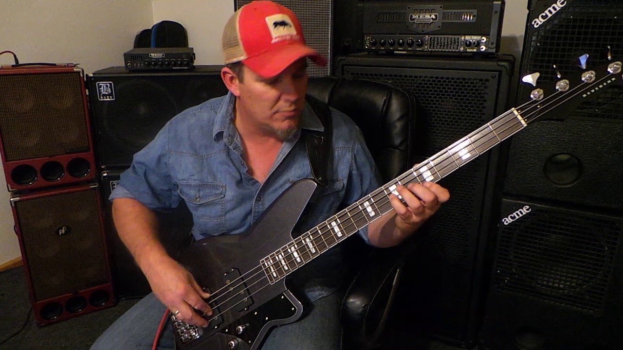 Reverend ThunderGun Bass Demo - Andy Irvine - YouTube