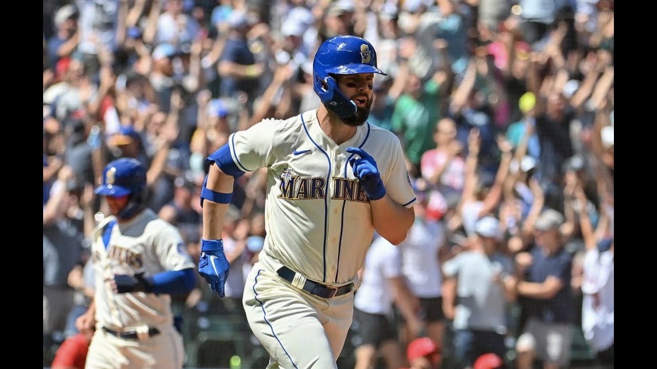 Jesse Winker 2022 Midseason Highlights - YouTube