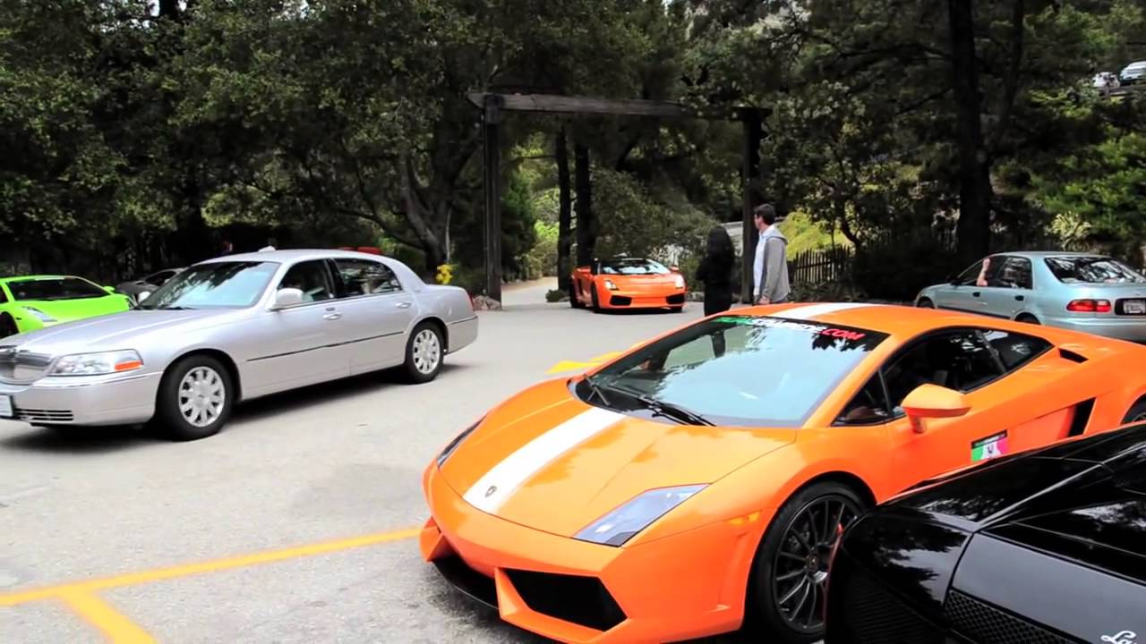 Parking Lot Full of Lambos & Valentino Balboni - YouTube