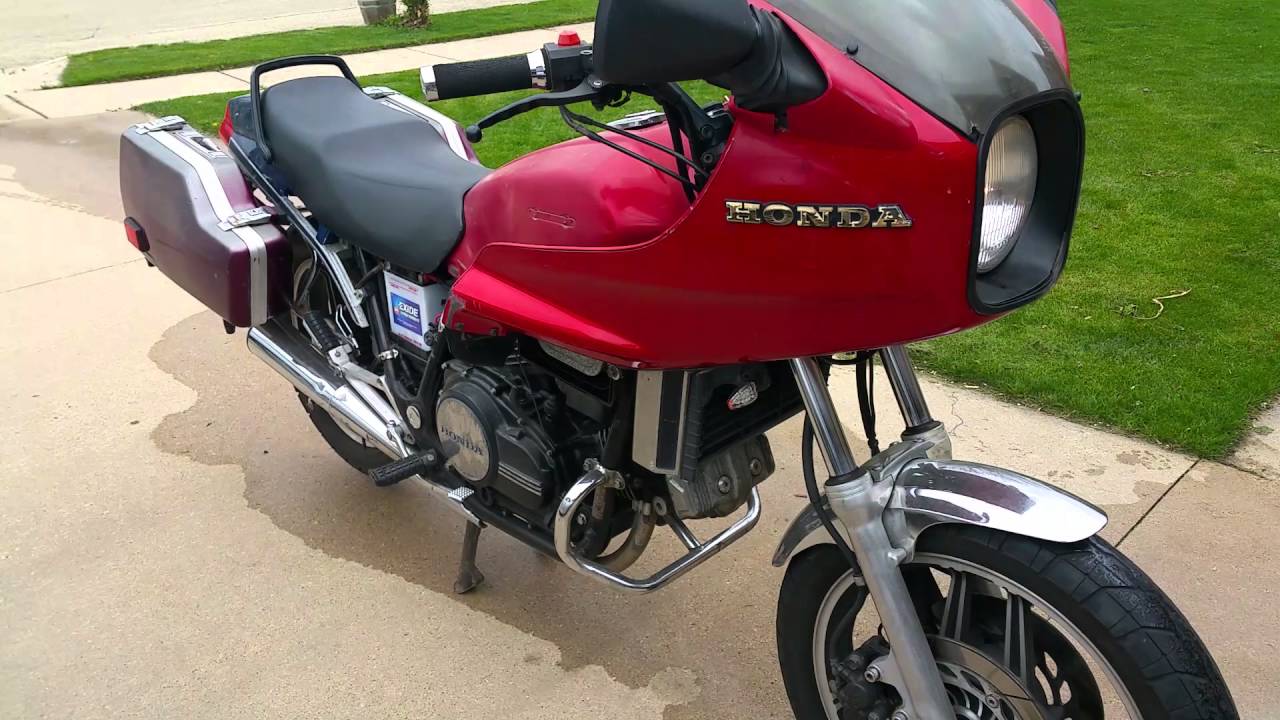 1982 V45 Sabre 1 - YouTube