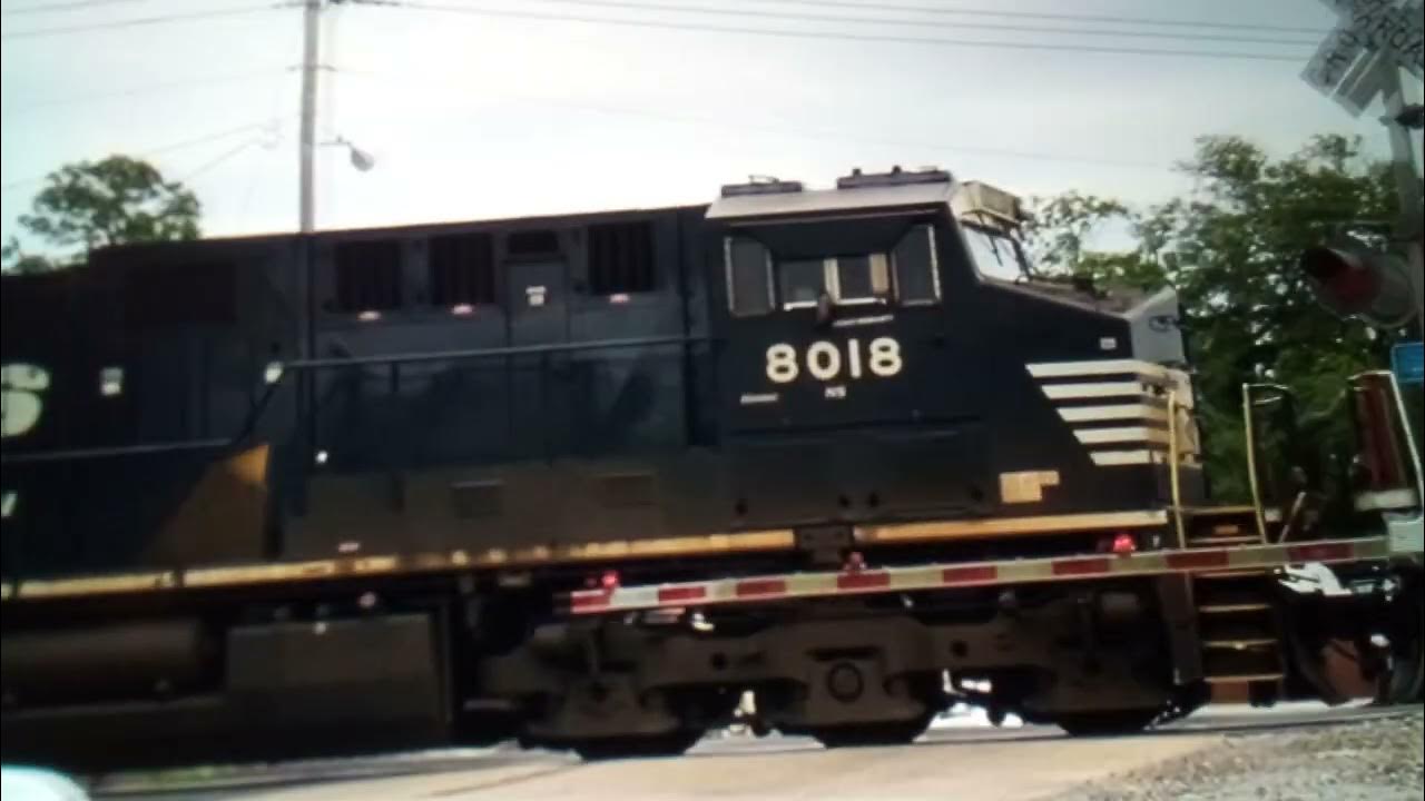 BNSF 8488 & NS 8018 Lead A EB Manifest A DPU!! LALCSX - YouTube