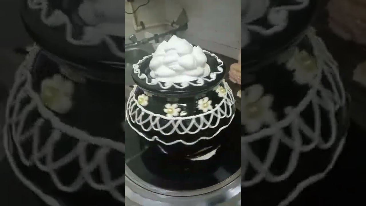 matka cake janmashtami a special cake how to make matka cake 🎂👍👍👍🌹🌹🌹🌹🌹🌹 ...