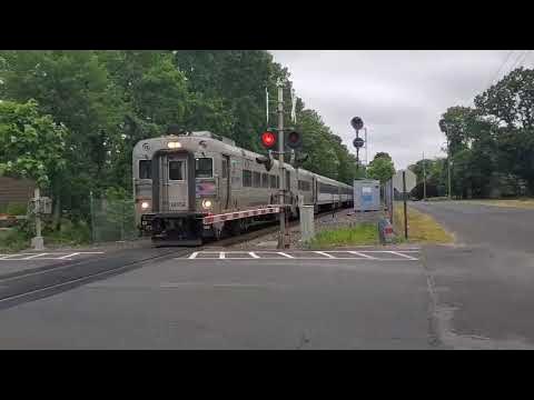 NJT 6069 Departing From Lindenwold Station Bound To Atlantic City - YouTube