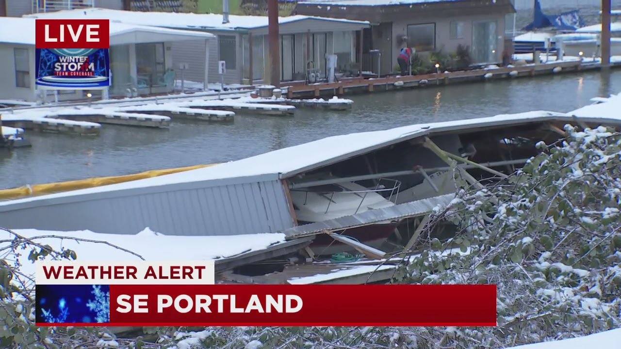 Dramatic storm destruction caught on camera at SE Portland marina - YouTube