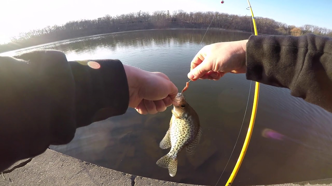 Bobber fishing on Mohawk Lake #crappie #mohawk lake #worm fishing - YouTube