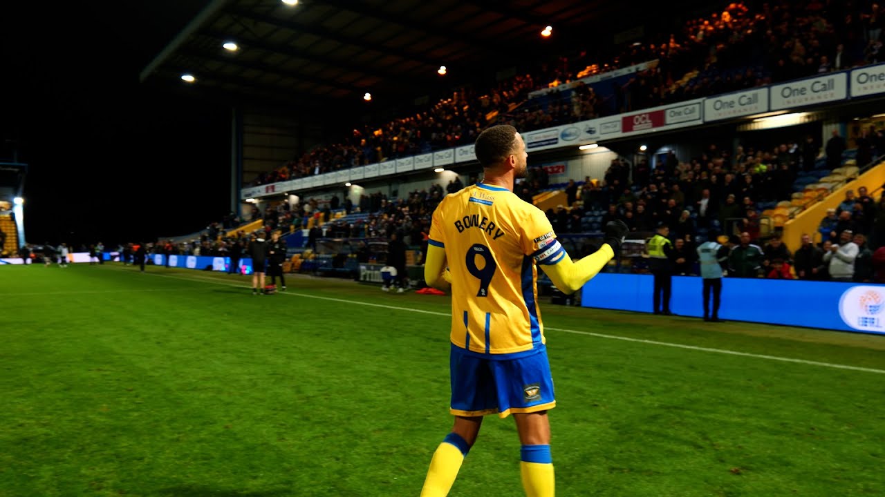 Full-time scenes after Plymouth win 💛 - YouTube