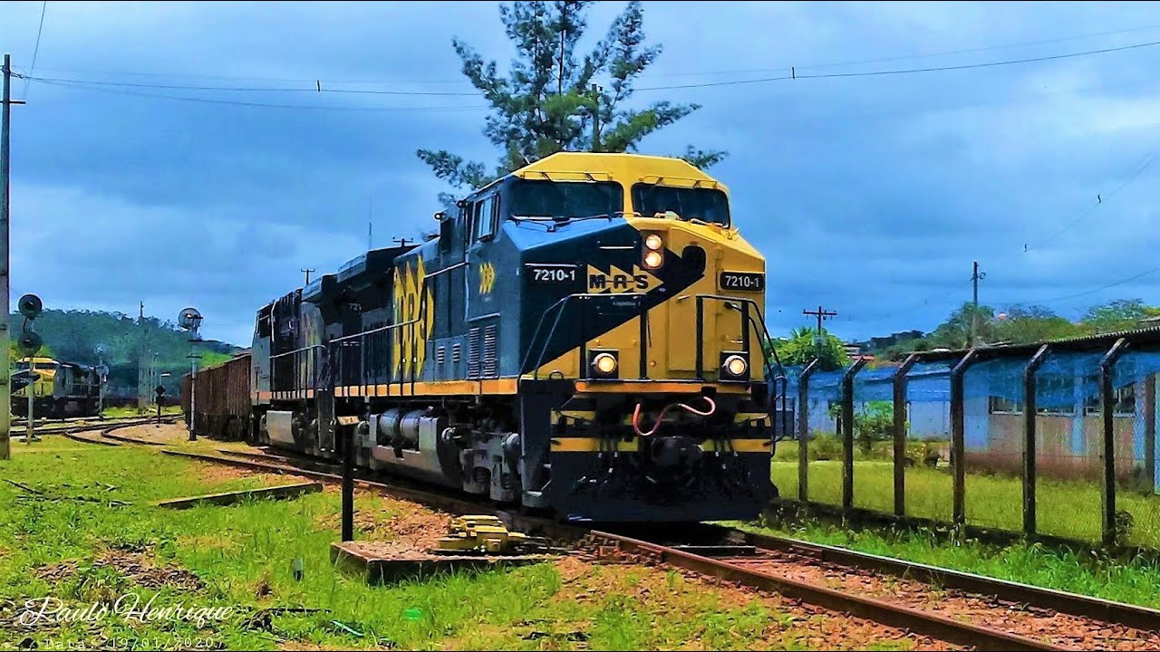 Locomotiva GE AC44i #7210-1 da MRS vindo da lavagem recentemente - YouTube