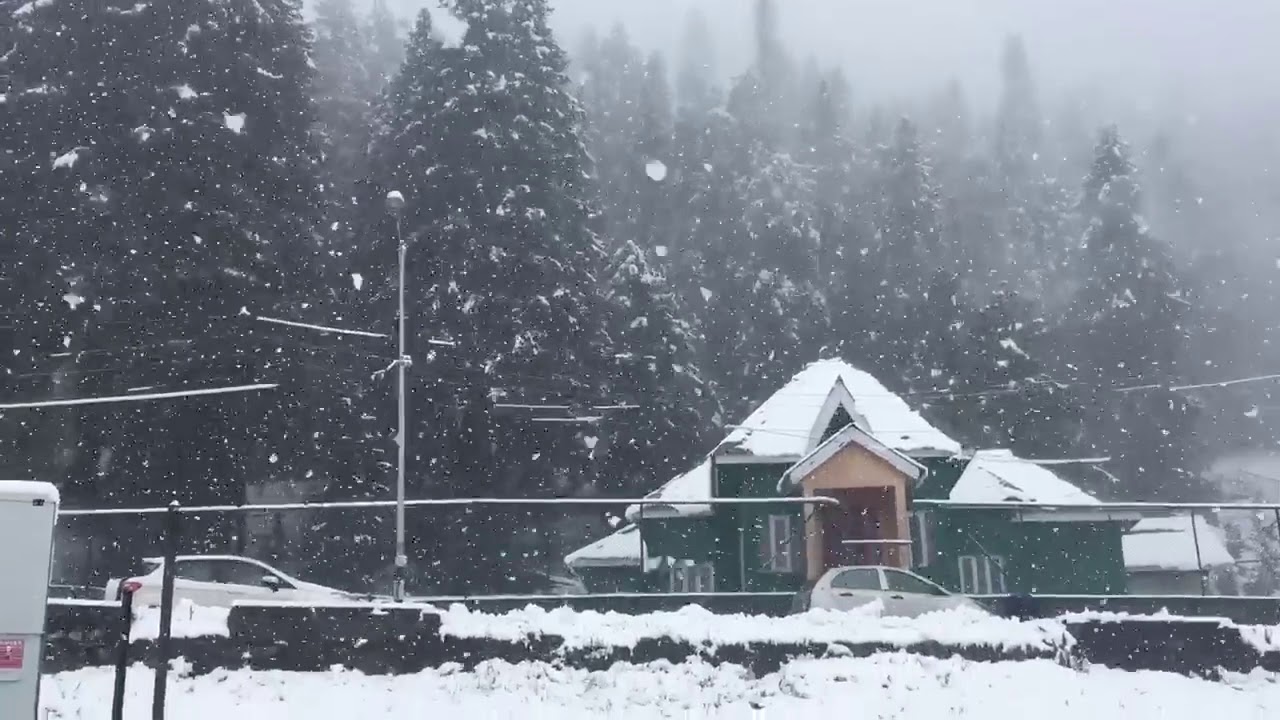 First Snowfall of the season in Kashmir - YouTube