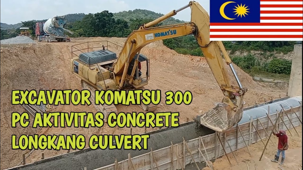 Suasana Aktivitas Excavator Komatsu 300 pc Concrete Longkang Culvert ...