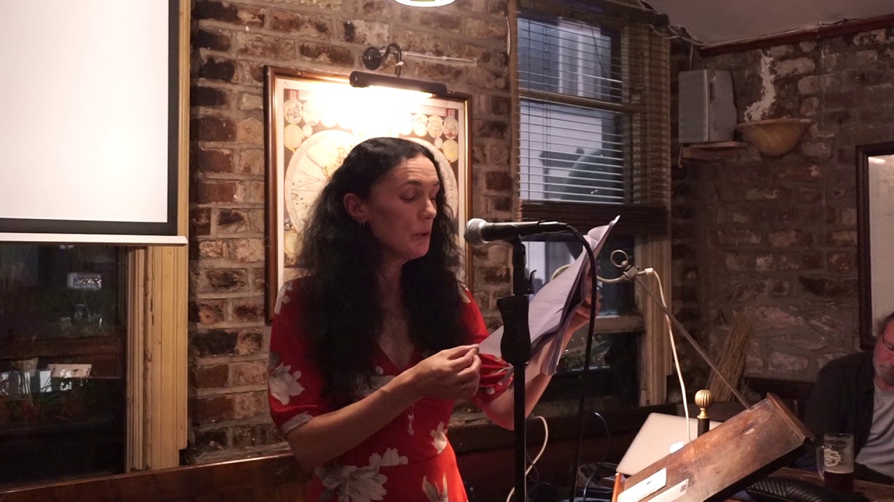 Eibhlís Carcione - Tonn Chlíodhna / The Wave of Clíodhna - YouTube