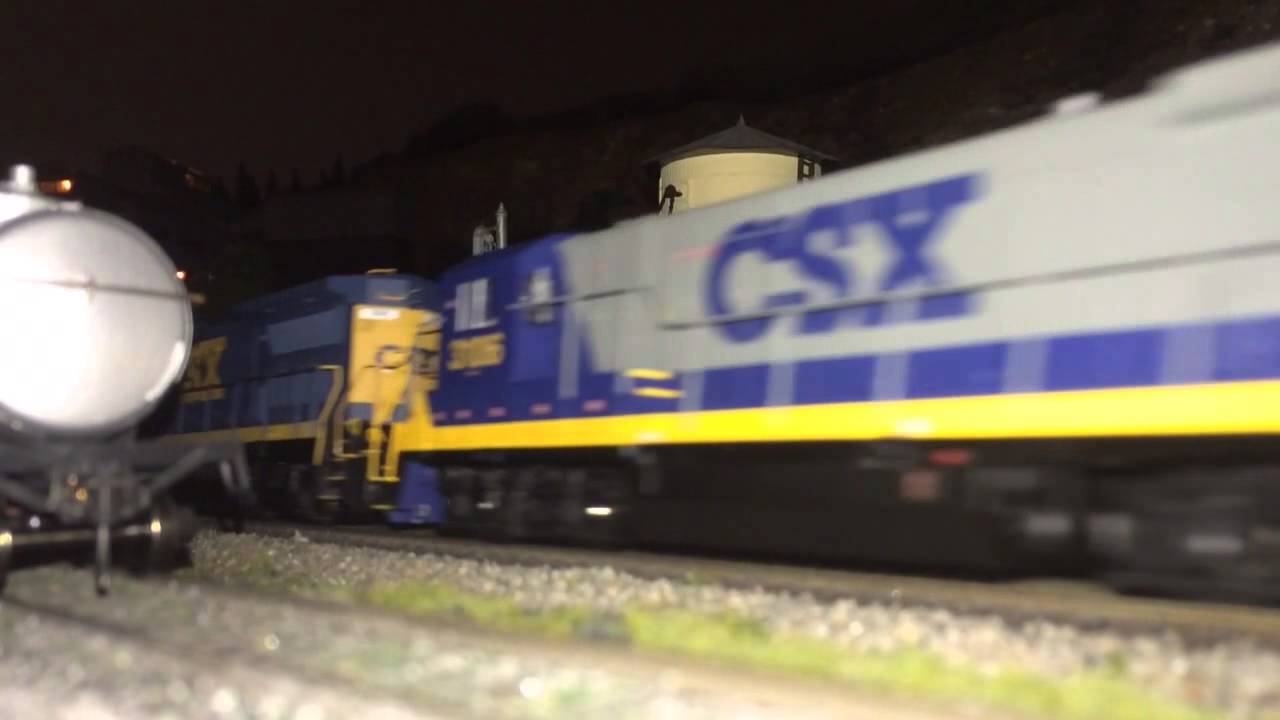 HO trains DCC with Sound - YouTube