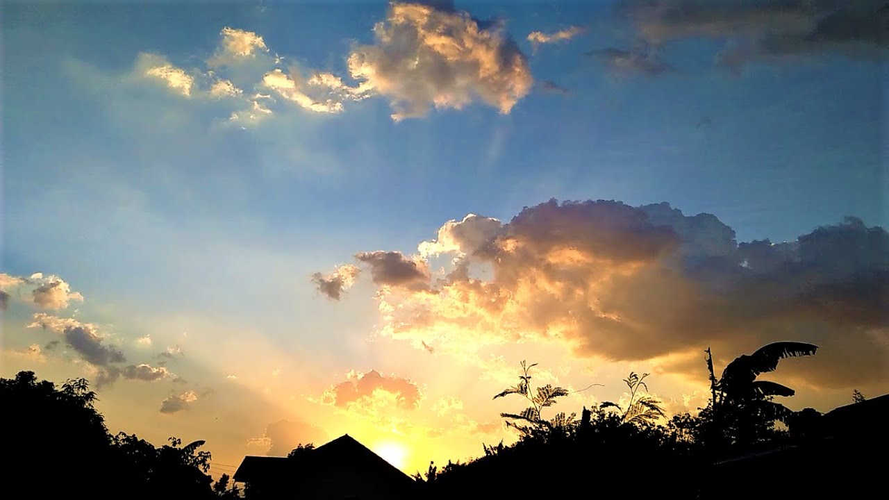 AWAN BERGERAK SENJA | TIMELAPSE SUNSET - YouTube