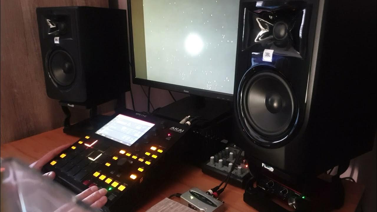 Smooth Akai MPC one beat - YouTube