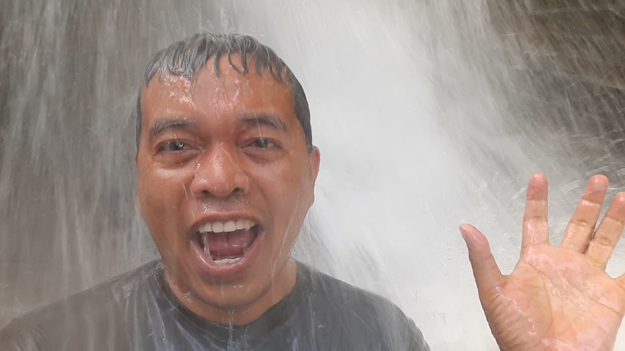 keren....ustadz Dr.Hendra kholid di air terjun lubuk minturun bifa ...