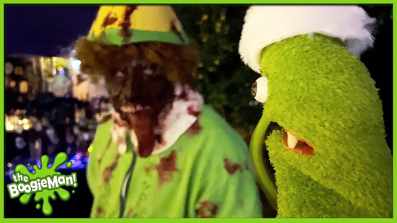 Boogieman Puppet Meets Buddy Elf at Creep it Real Festive OC - YouTube