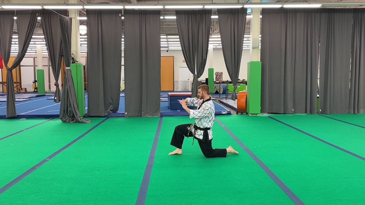 How to Do a Circle Roll | Hapkido - YouTube