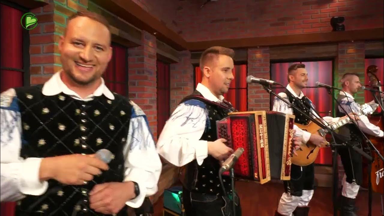 Ansambel Opoj - Fantovske pesmi (Veseljak v živo z Darjo Gajšek) - YouTube