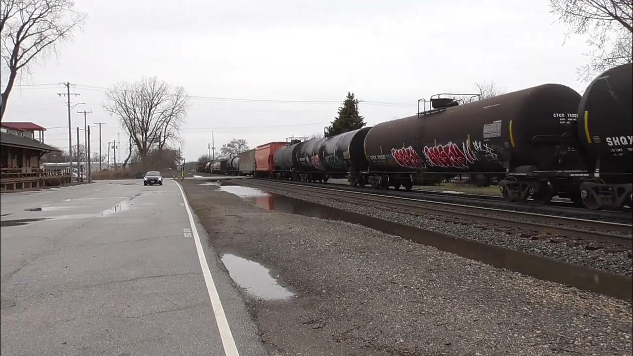UP 5123 West at Riley's railhouse, in Chesterton, In - YouTube