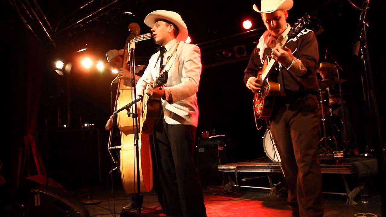 Pat McGinnis & His Three Stars - Taggin' Along (live Finland 2011 ...