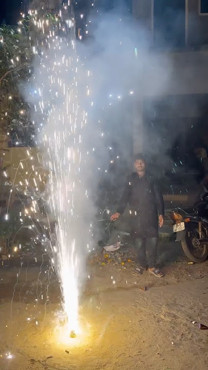 chichubuddi ️🎆||Diwali 🎇Craziest Firecrackers Glowing|| #festivals#diwali #fireshot#shorts#2024 ...