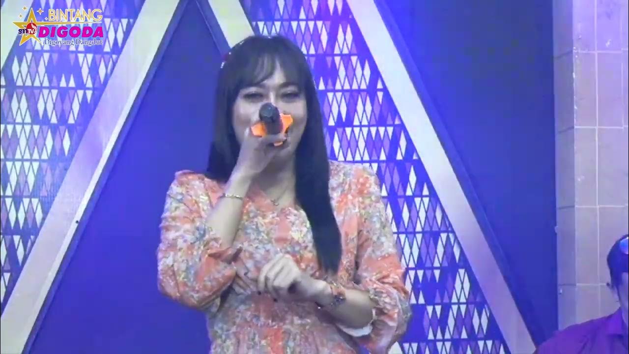 BERONDONG TUA - LENI || LIVE DIGODA SMTV - YouTube