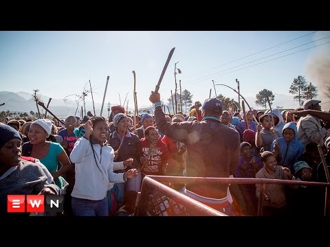Grabouw explodes in housing violence - YouTube