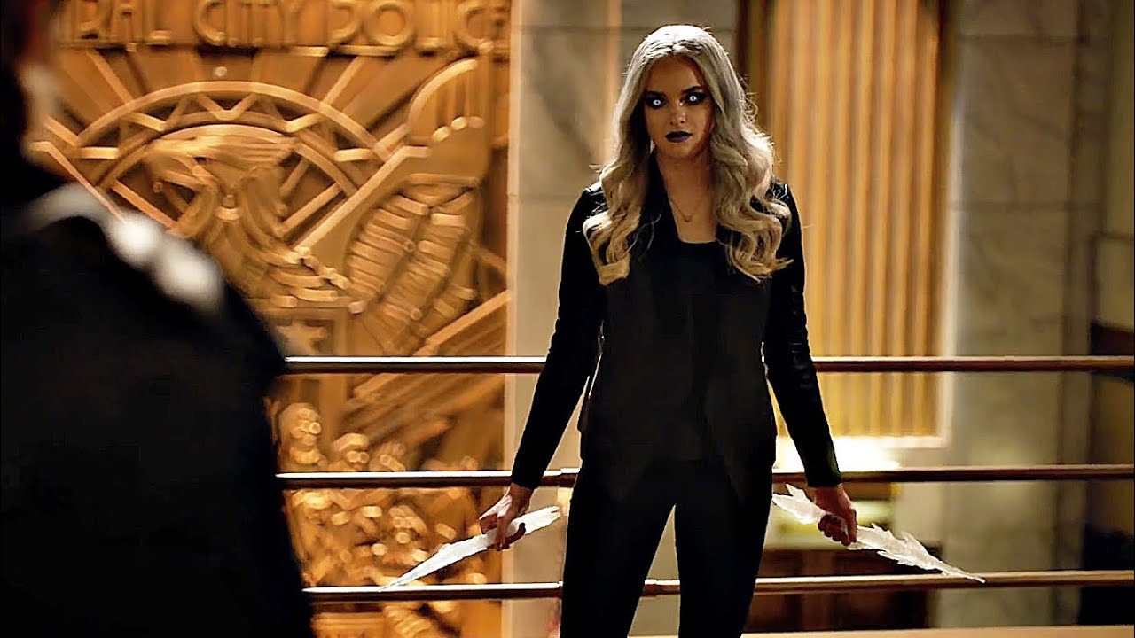 The flash 5x21- team flash vs Grace (Cicada) - YouTube