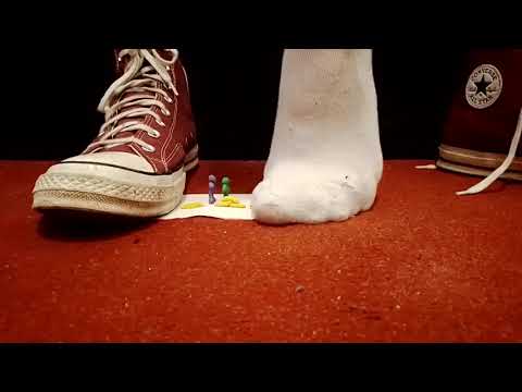 Giantess clay army crush