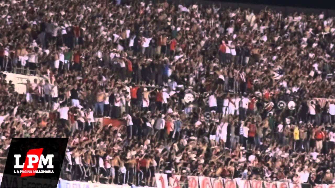 Banderas negras ellos pusieron - River vs Argentinos - Torneo Inicial ...