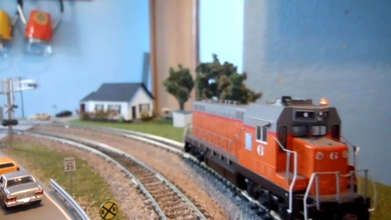 Athearn CF7 Soundtraxx Instalation With A Hancock 4700 Air Whistle ...