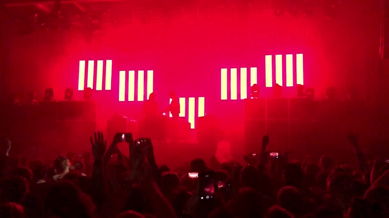 Justice - Stress LIVE 2017 @ Columbiahalle Berlin - YouTube