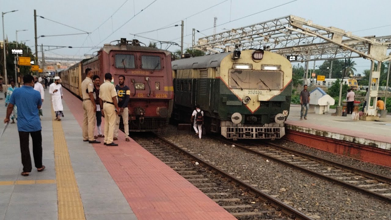 ## Lalgarh junction To Dibrugarh Avadh Assam Express 🚂🚃🚃 ## Arriving in ...