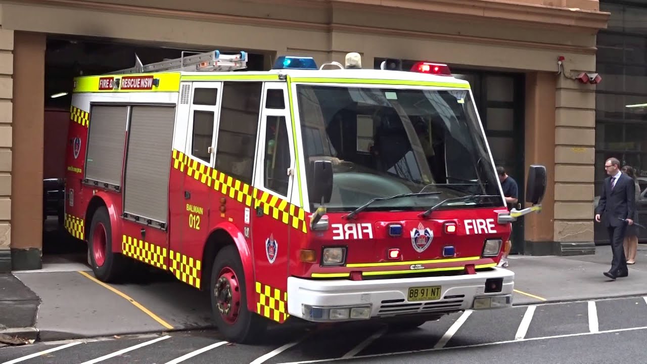 NSW Fire & Rescue Balmain 012 acting as FLYER 001 - YouTube