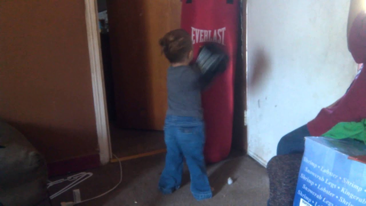 Ava Lynn Patterson boxing!! - YouTube