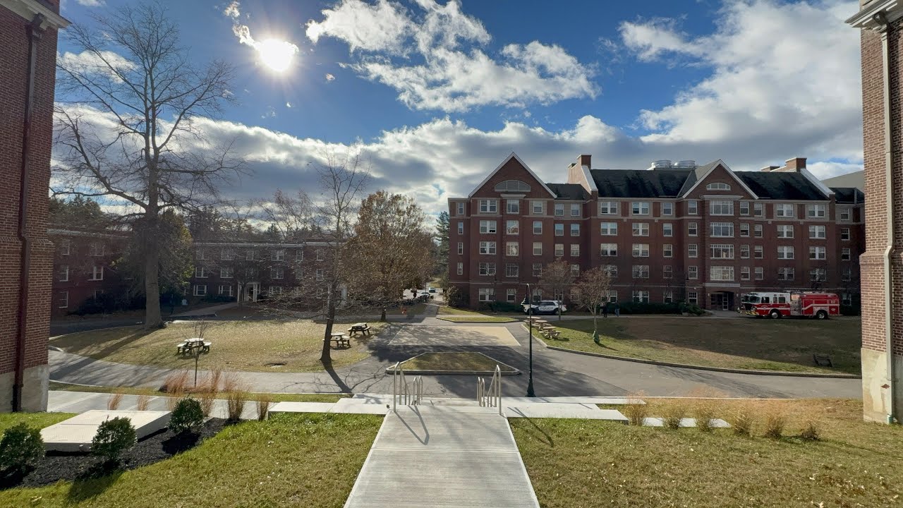 A walk around University of New Hampshire Campus in Durham, NH - YouTube