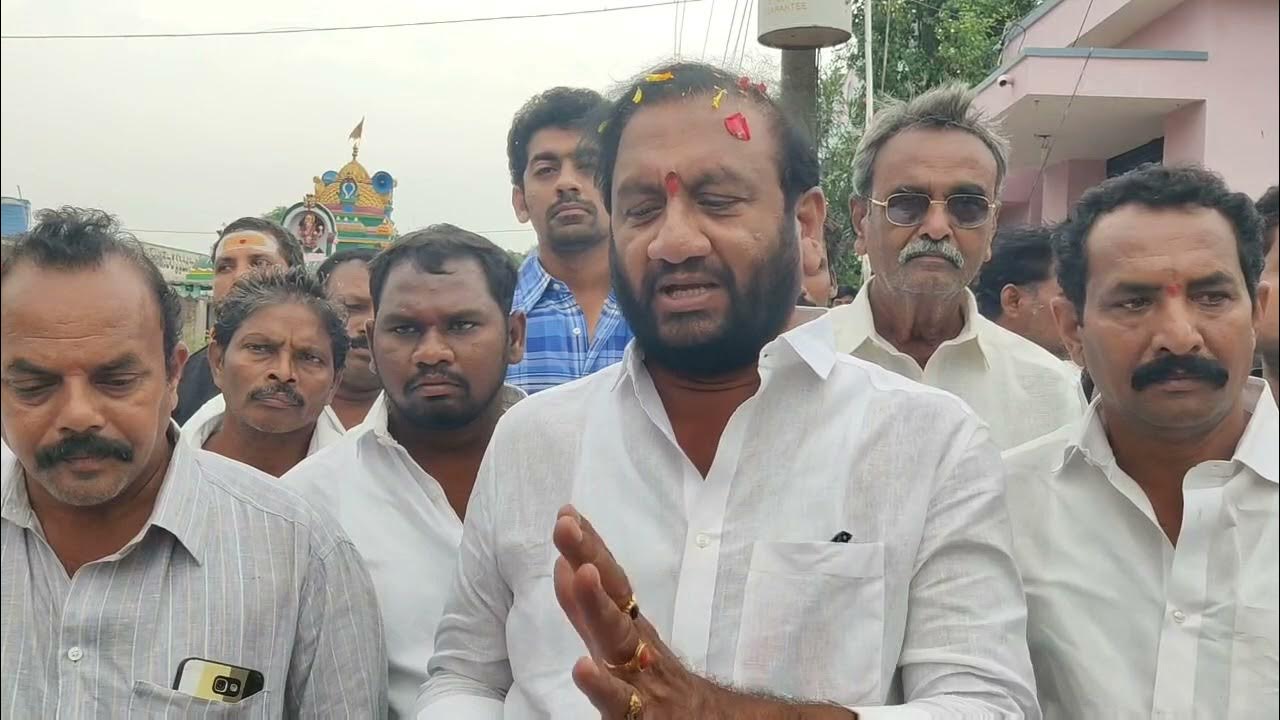 Kovur YSRCP MLA Nallapareddy Prasanna Kumar Reddy in Gadaoa Gadapaku mana prabhutvam program ...