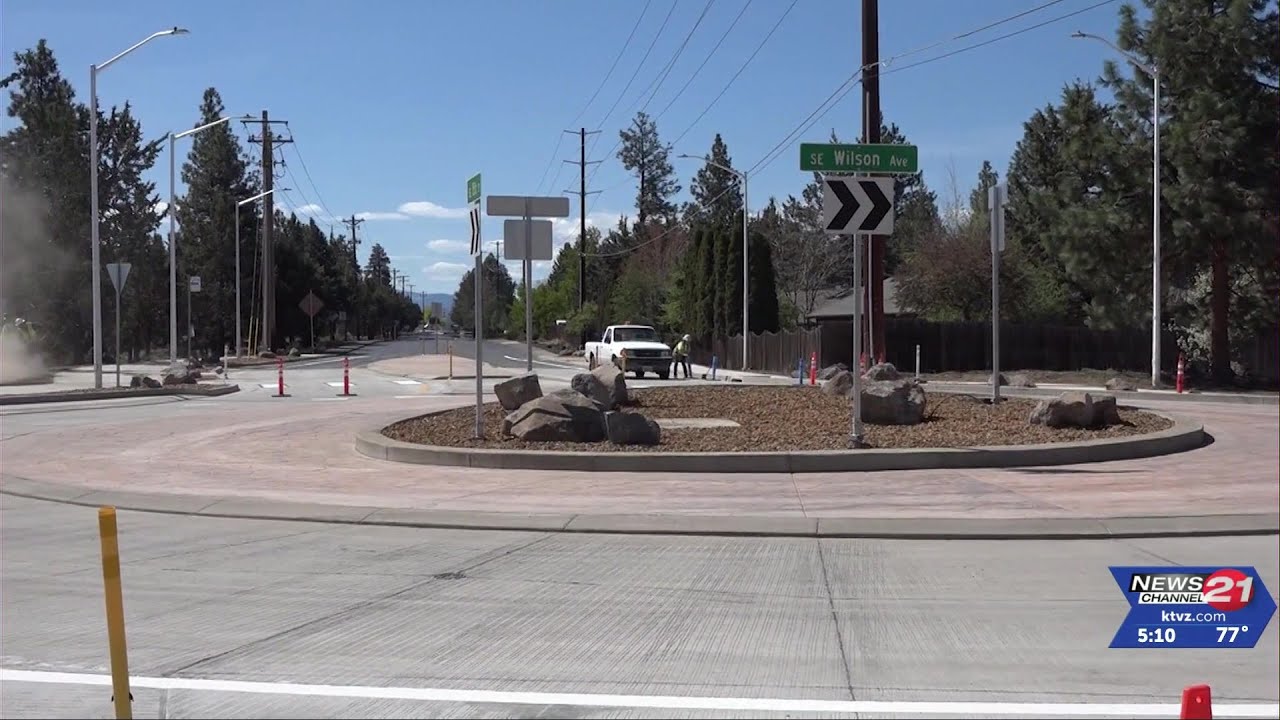 New Bend roundabout opens at SE 15th Street and Wilson Avenue - YouTube