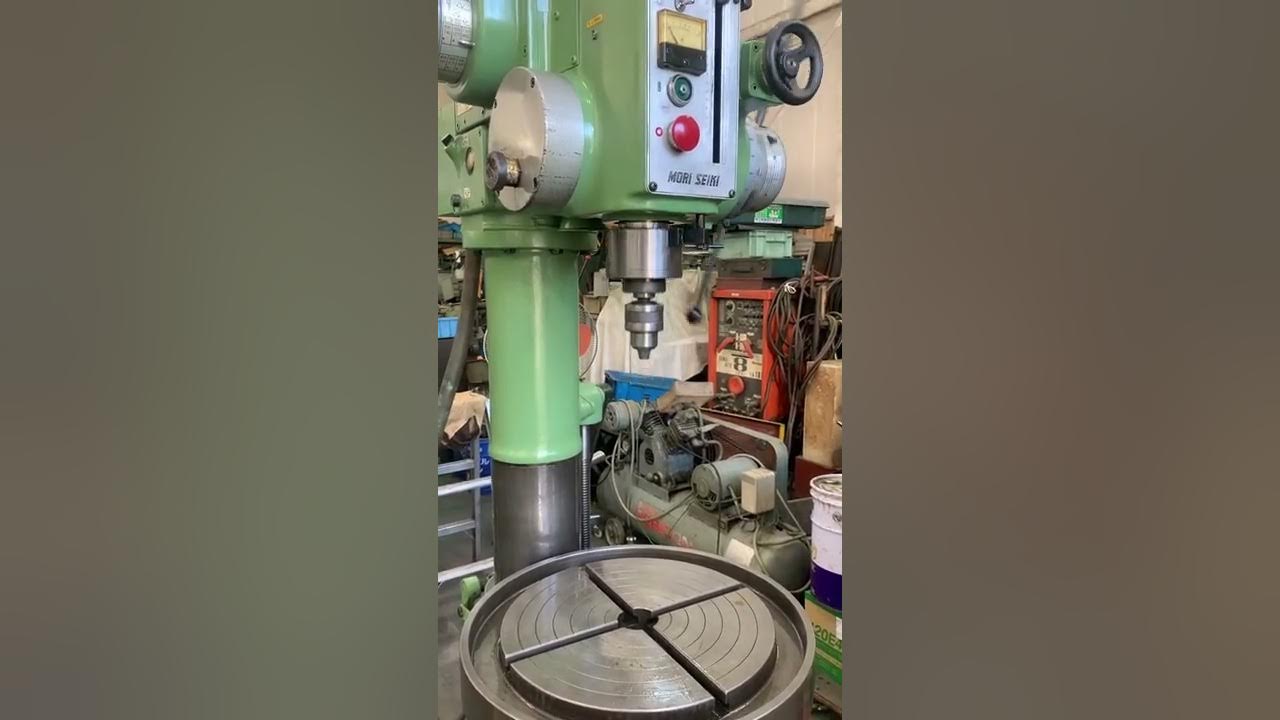 森精機製、直立ボール盤、型式YD2-55 - YouTube